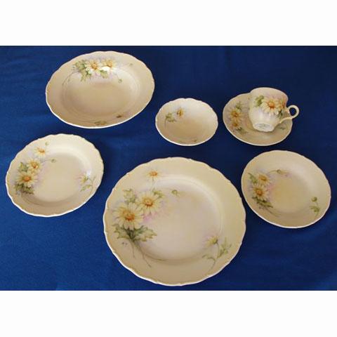 Simona Place Setting — Maryland China